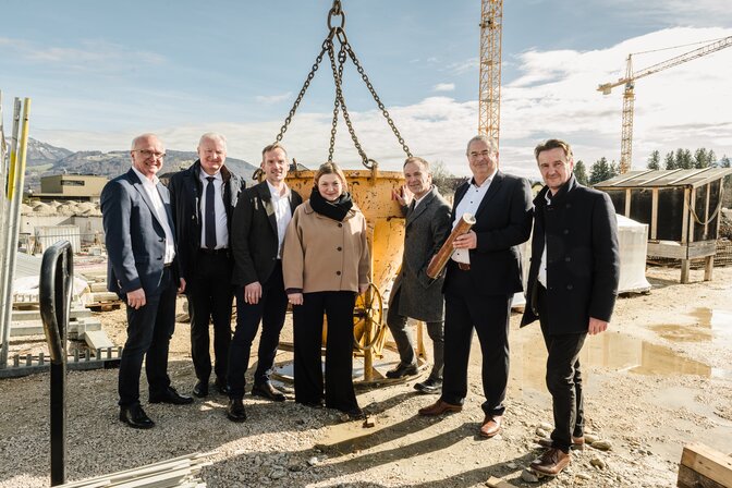 Erfolgreiche Grundsteinlegung in GNICE | Heimat-Oesterreich